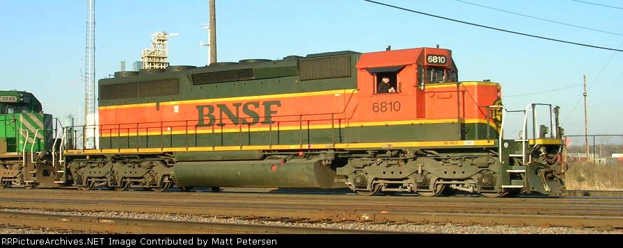 BNSF 6810